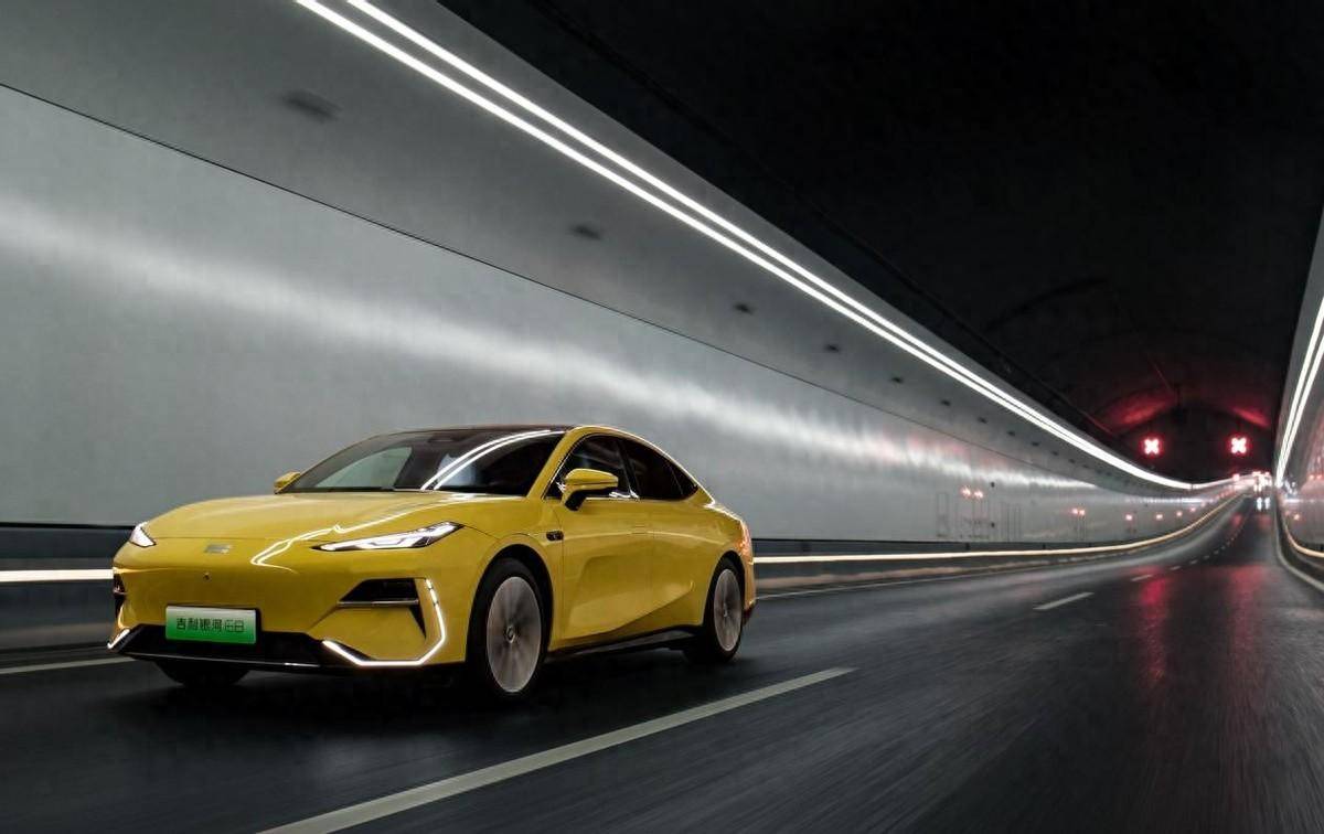 推荐665km星舰远航版！吉利银河E8五大版型怎么选_搜狐汽车_搜狐网