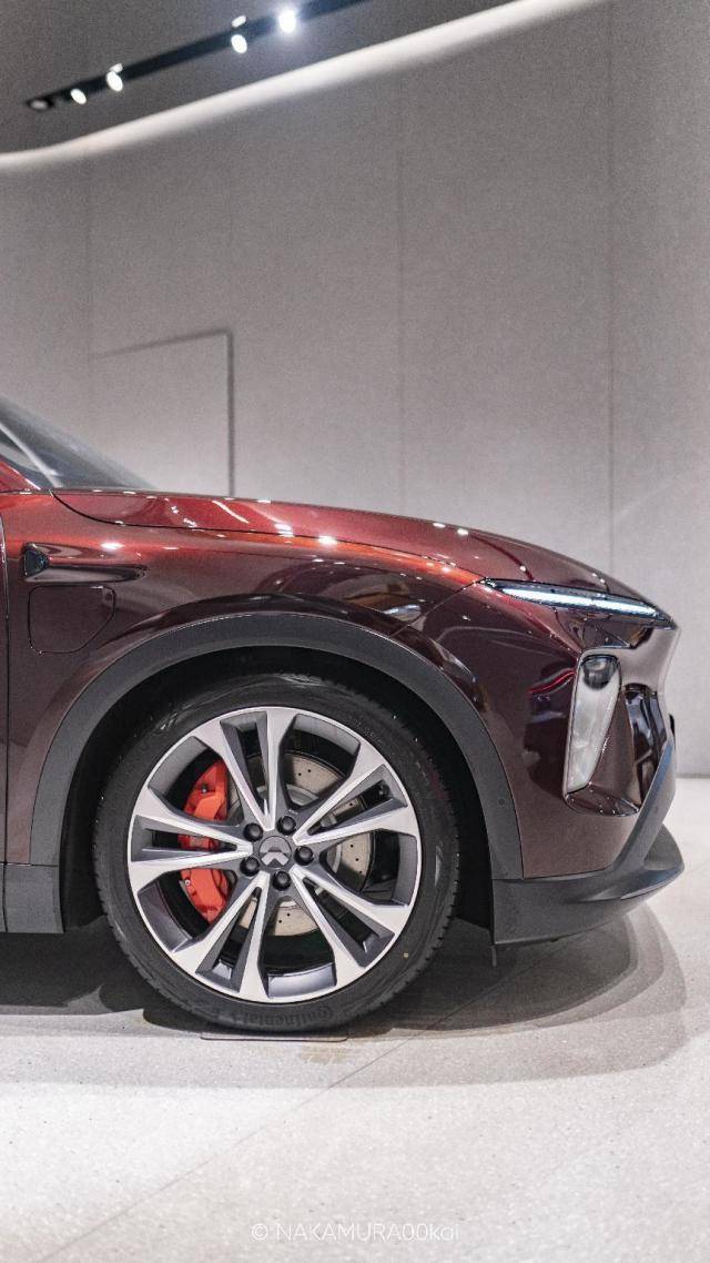 如愿提了星云红EC7，蔚来红也红得这么优雅_搜狐汽车_搜狐网