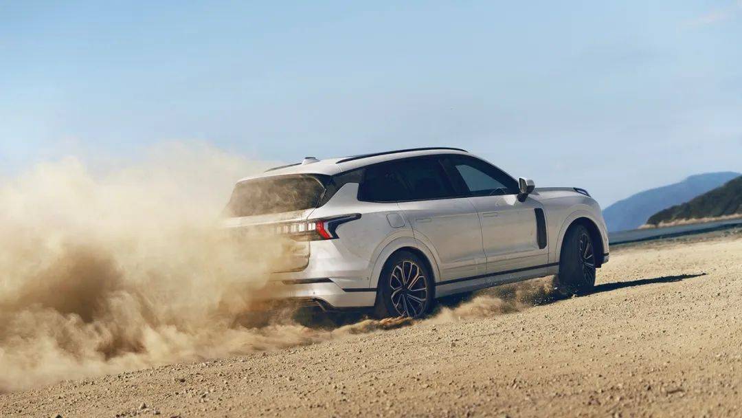 主打“安全·移动的家” 领克新09EM-P 30.78万起售_搜狐汽车_搜狐网