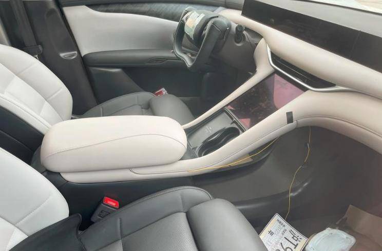 百公里加速2秒级，CLTC续航超1000km，智己L6实车亮相_搜狐汽车_搜狐网