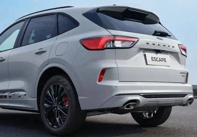 手握5万想买“四驱合资SUV”就选它，比CRV安全10倍，还标配8AT_搜狐汽车_搜狐网