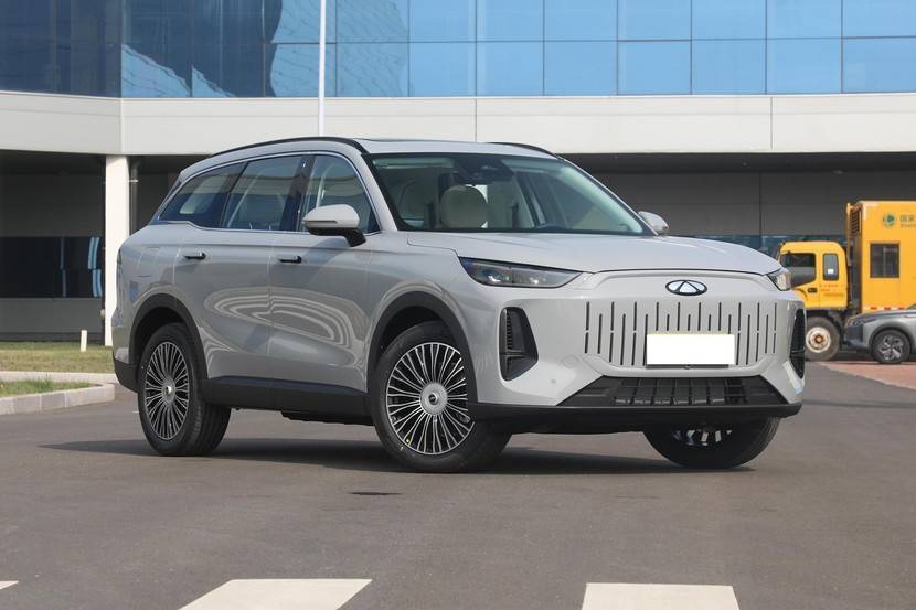 风云T9成十万级混动SUV新玩家，蓝电E5荣耀版价值仍不可撼_搜狐汽车_搜狐网