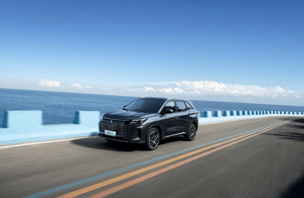 十万级混动SUV市场再度变天，风云T9携手蓝电E5荣耀版“卷”出新气象_搜狐汽车_搜狐网