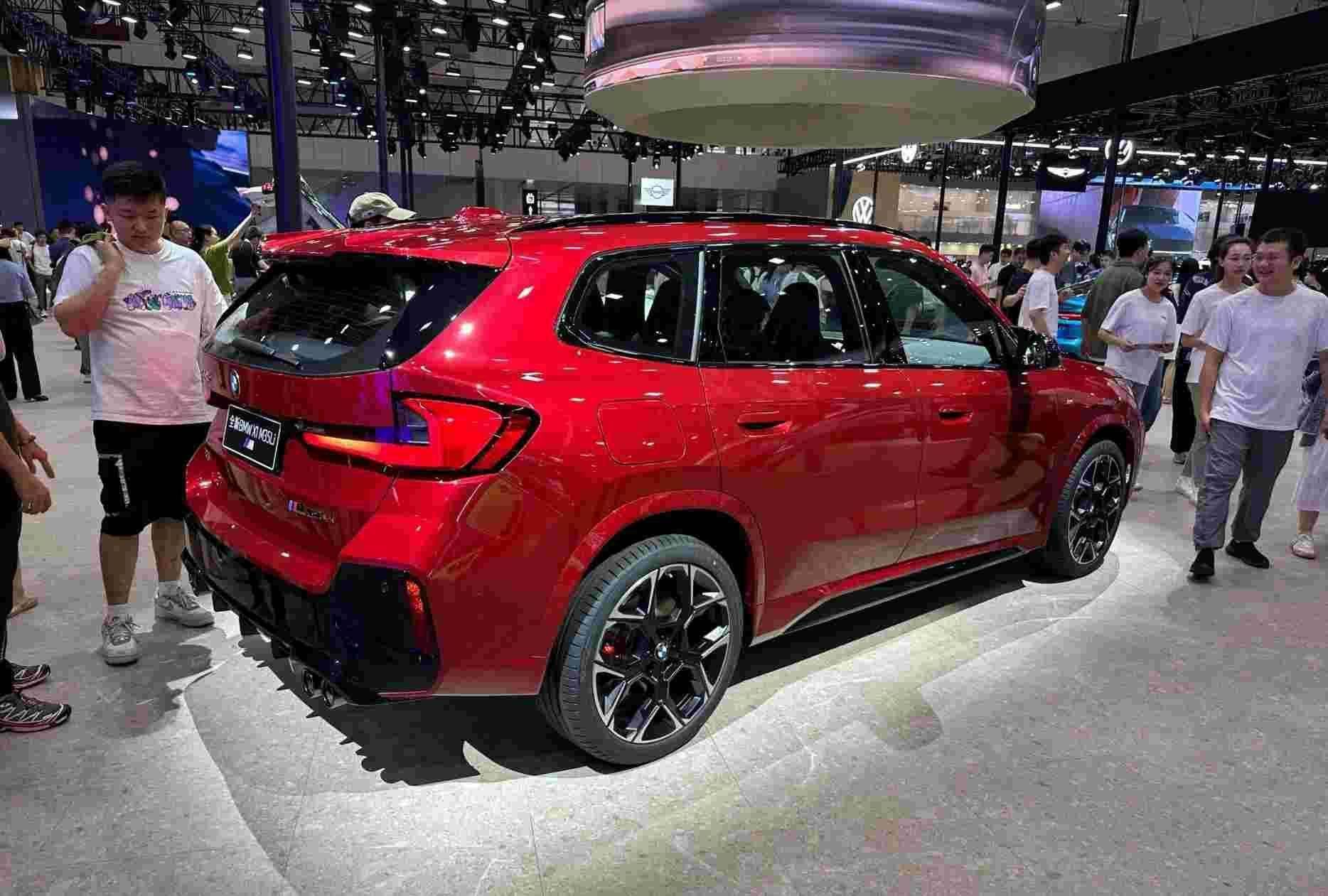 国产宝马X1 M35Li配置曝光，四出排气 运动座椅 或8月底上市_搜狐汽车_搜狐网