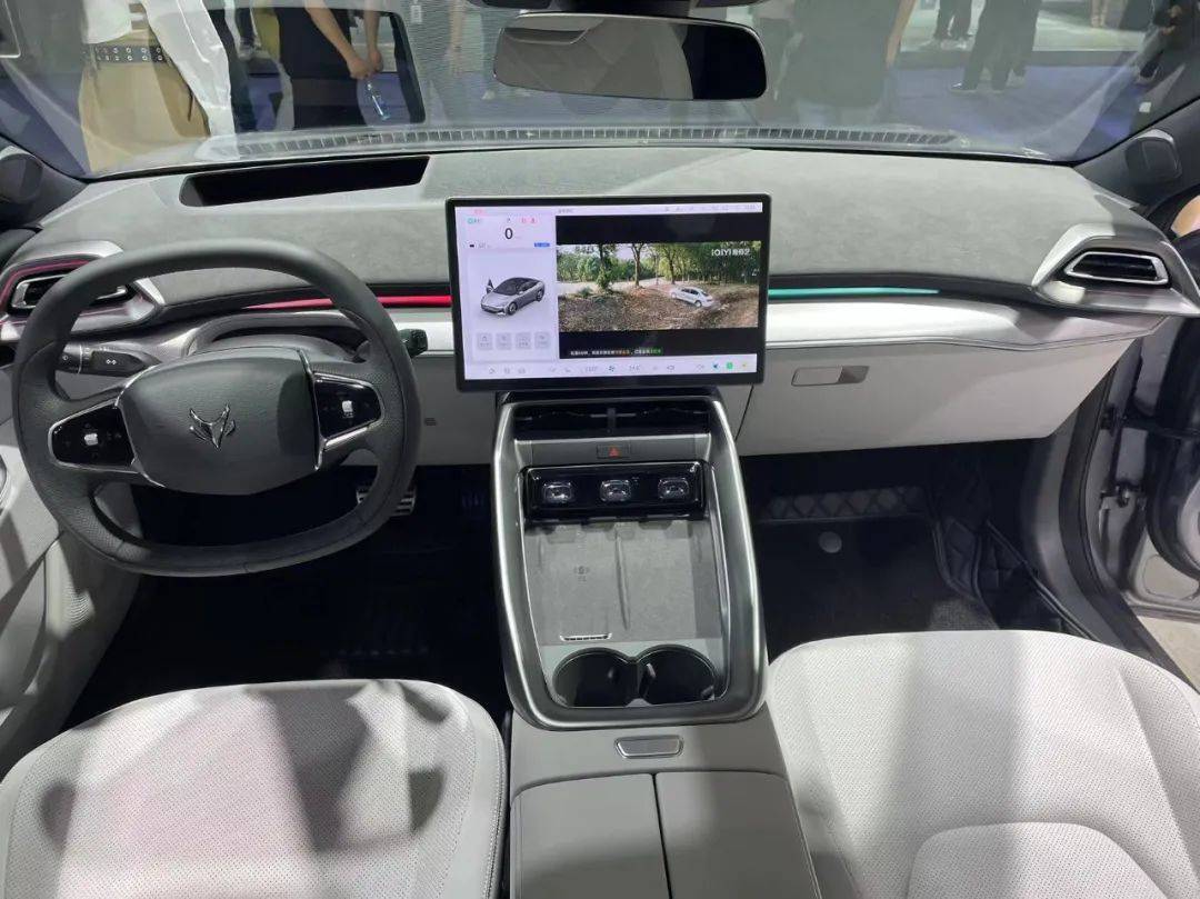 重庆车展丨阿尔法S5化身汽车影院，阿尔法T5配800V快充_搜狐汽车_搜狐网