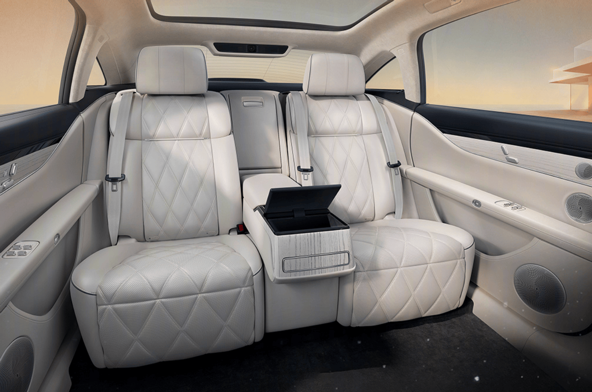 微博CEO点赞享界S9？余承东：对标“B B A”，预售45-55万元_搜狐汽车_搜狐网