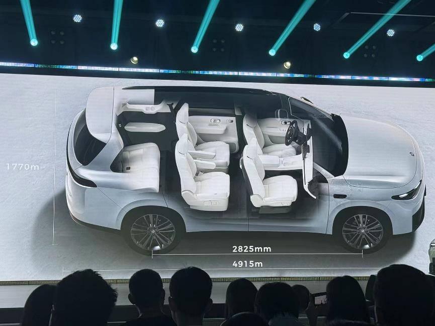 顶配不到19万 零跑C16上市！纯电全域800V， 家用大6座新标杆_搜狐汽车_搜狐网