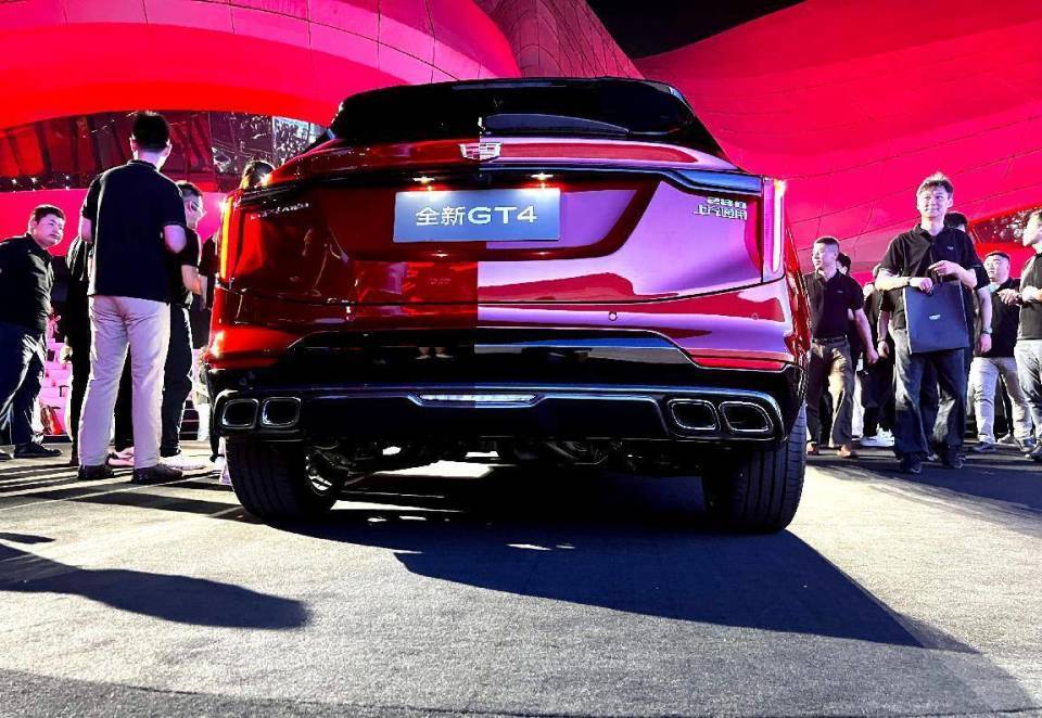 豪车降价王，标配9AT+33寸大屏，从22万降至14万，还要啥锋兰达？_搜狐汽车_搜狐网