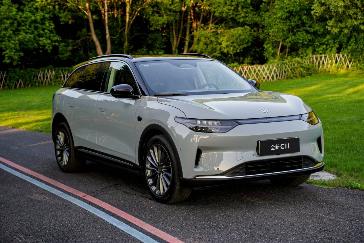 跨级别的竞争，零跑全新C11与宋PLUS DM-i，谁更全面？_搜狐汽车_搜狐网