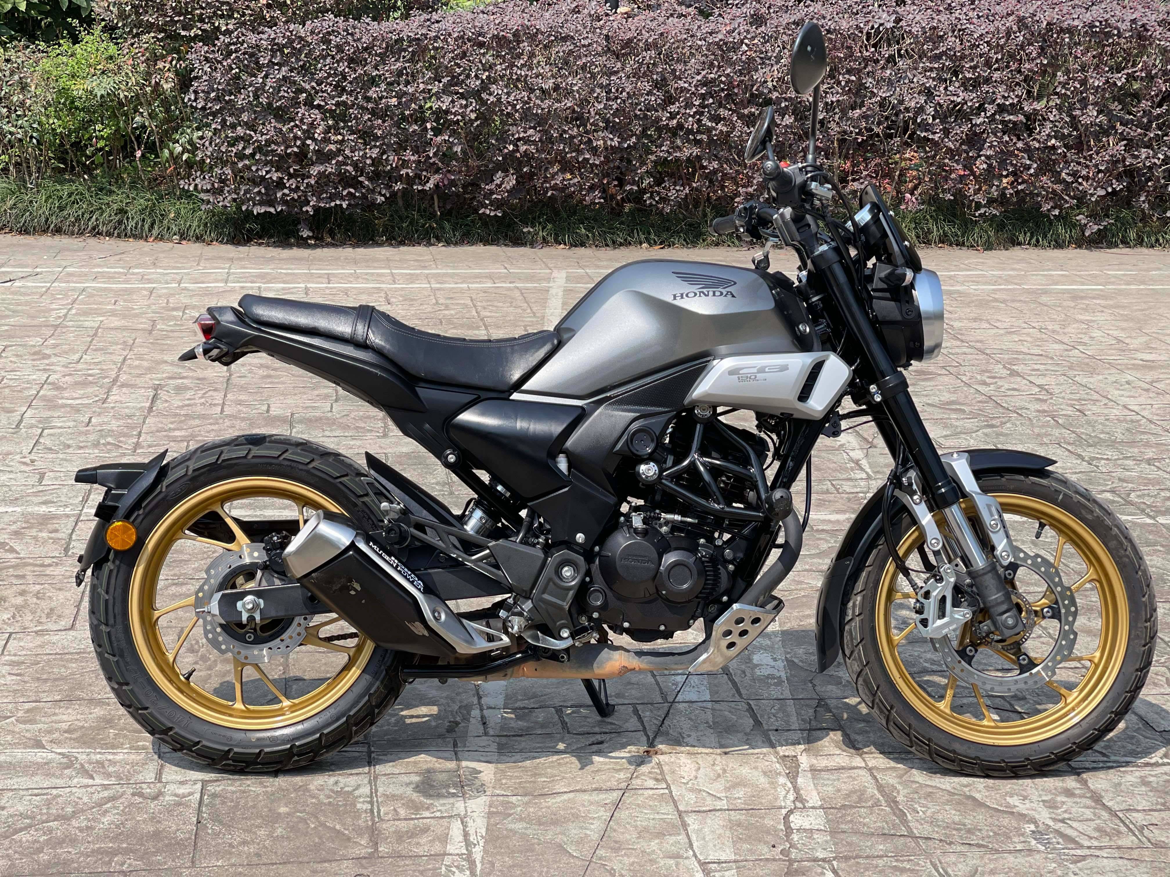 复古与科技的完美融合：新大洲本田CBF190TR详细解析_搜狐汽车_搜狐网