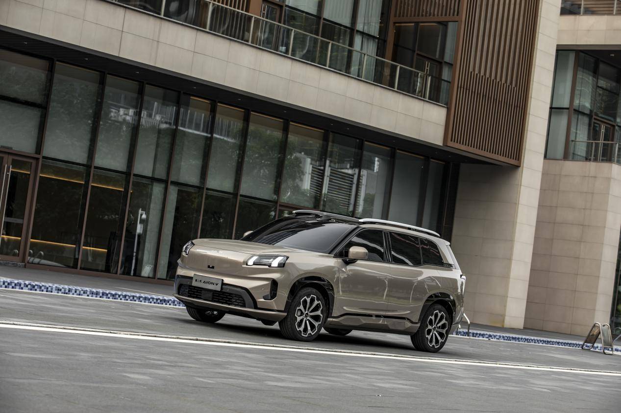 埃安首款全球战略车型——第二代AION V已正式亮相_搜狐汽车_搜狐网