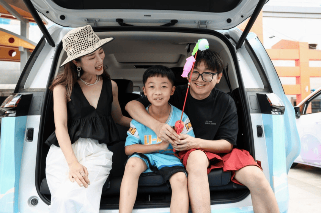 快评传祺E8荣耀版：16.68万元起，把混动MPV价格打下来了_搜狐汽车_搜狐网