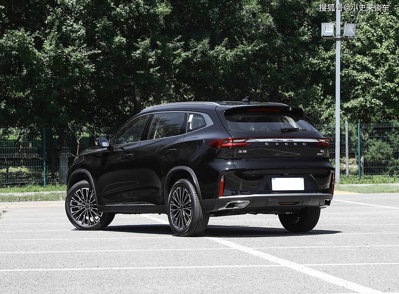 全新中型SUV上市！12.99万起售，大尺寸车身很霸气，搭载2.0T+8AT_搜狐汽车_搜狐网