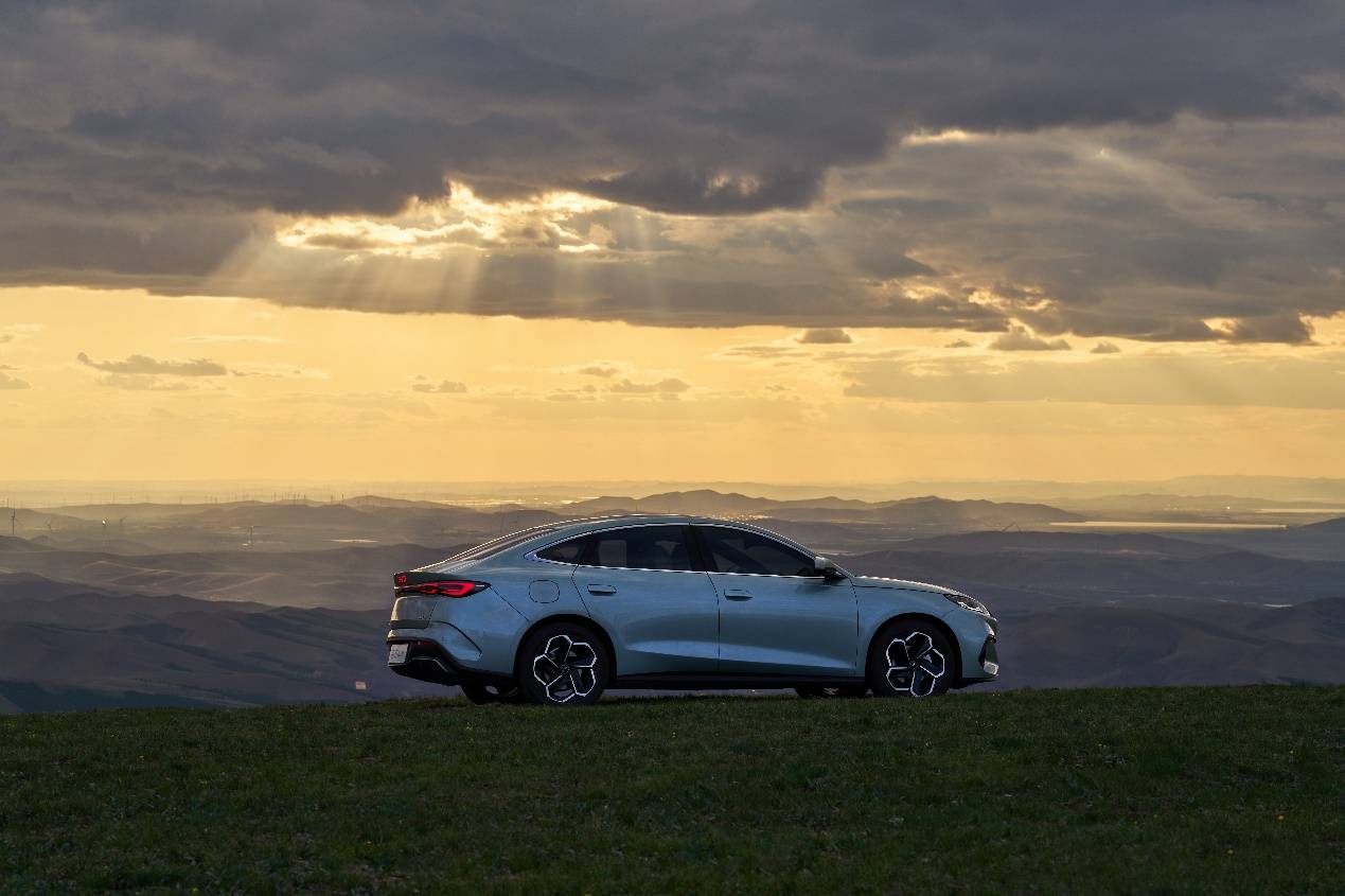 比亚迪第五代DM技术加持，海豹06DM-i 7月热销25200辆_搜狐汽车_搜狐网