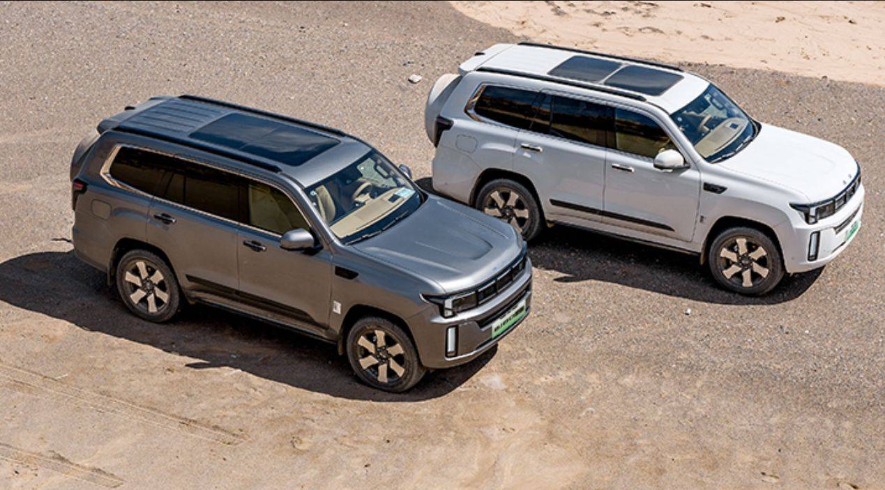 25.98万起，方正硬朗造型，满油满电续航可达1200km_搜狐汽车_搜狐网