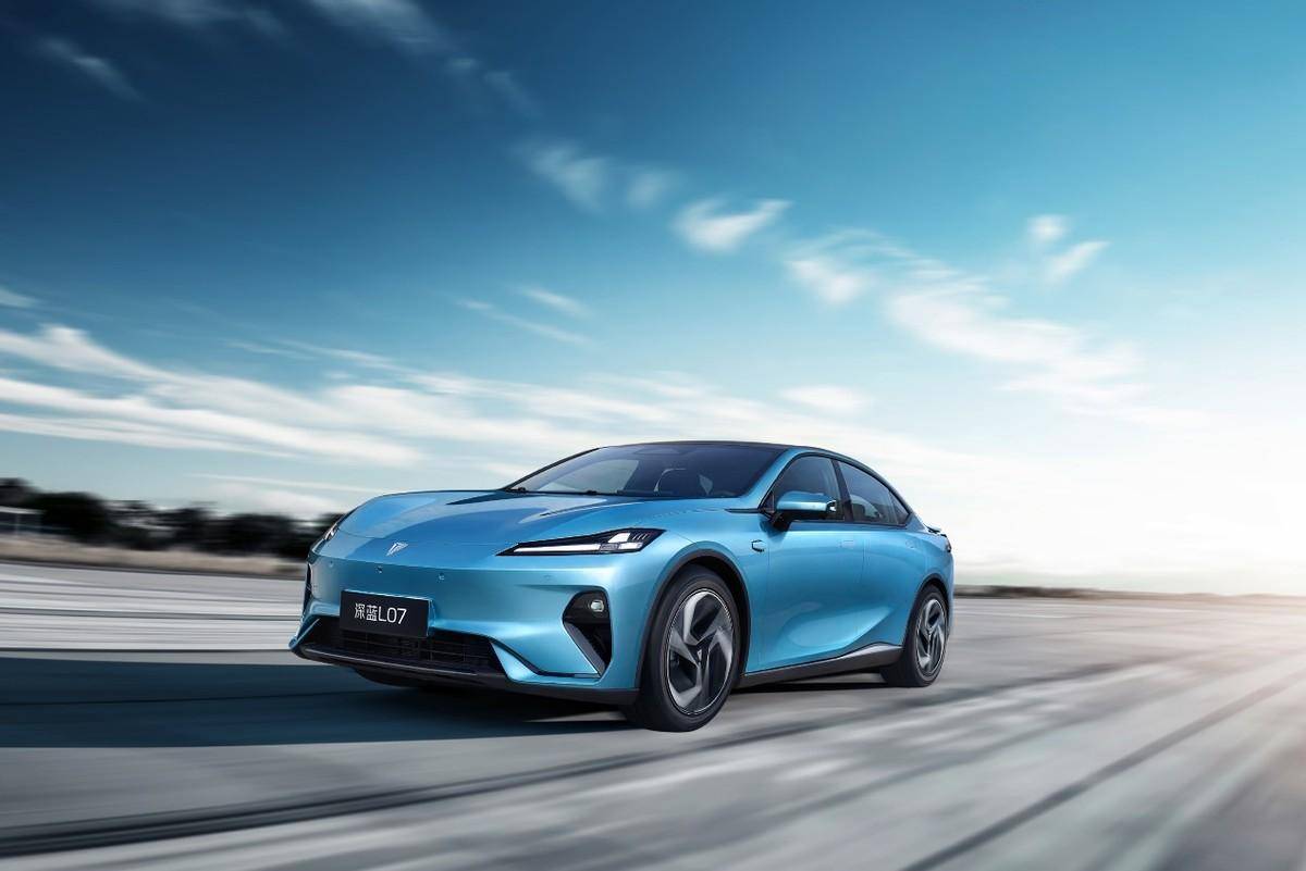 首推增程运动型：2025款深蓝SL03购车指南_搜狐汽车_搜狐网