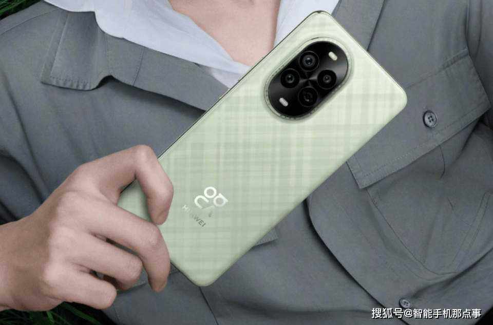 华为Nova13系列再迎曝光：图片上天+AI拍照，核心配置也已清晰！_用户_方面_版本
