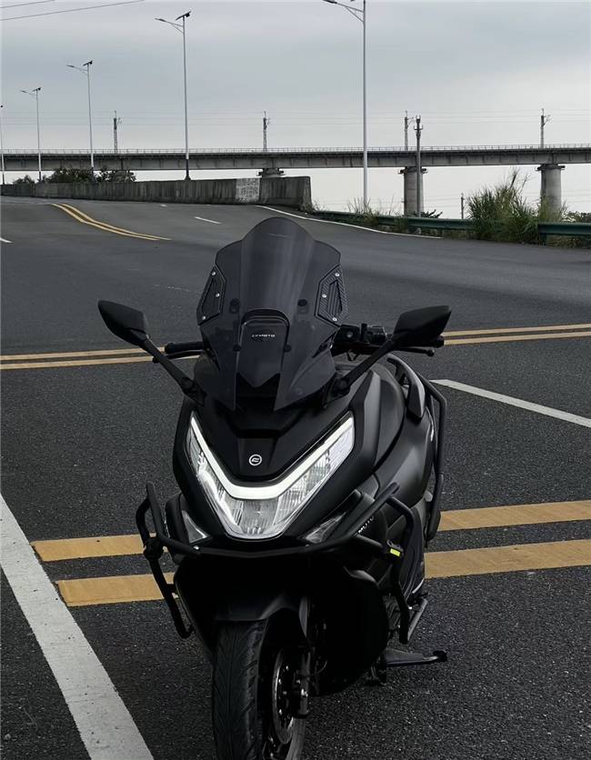 亲民价格配置高端，我的新宠春风150SC_搜狐汽车_搜狐网