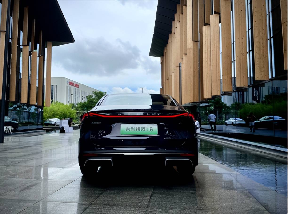 银河L6：6.5秒破百，1370km超长续航，中高端市场混动新风潮！_搜狐汽车_搜狐网