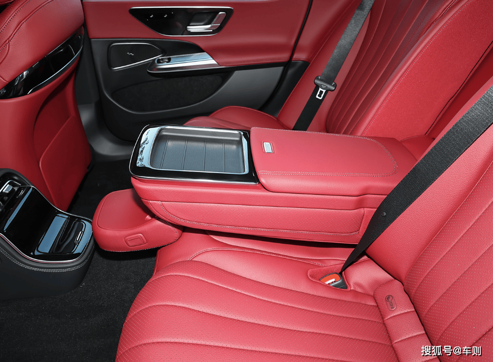 单说一个鸿蒙座舱，享界S9真能把56E衬托得像功能机_搜狐汽车_搜狐网