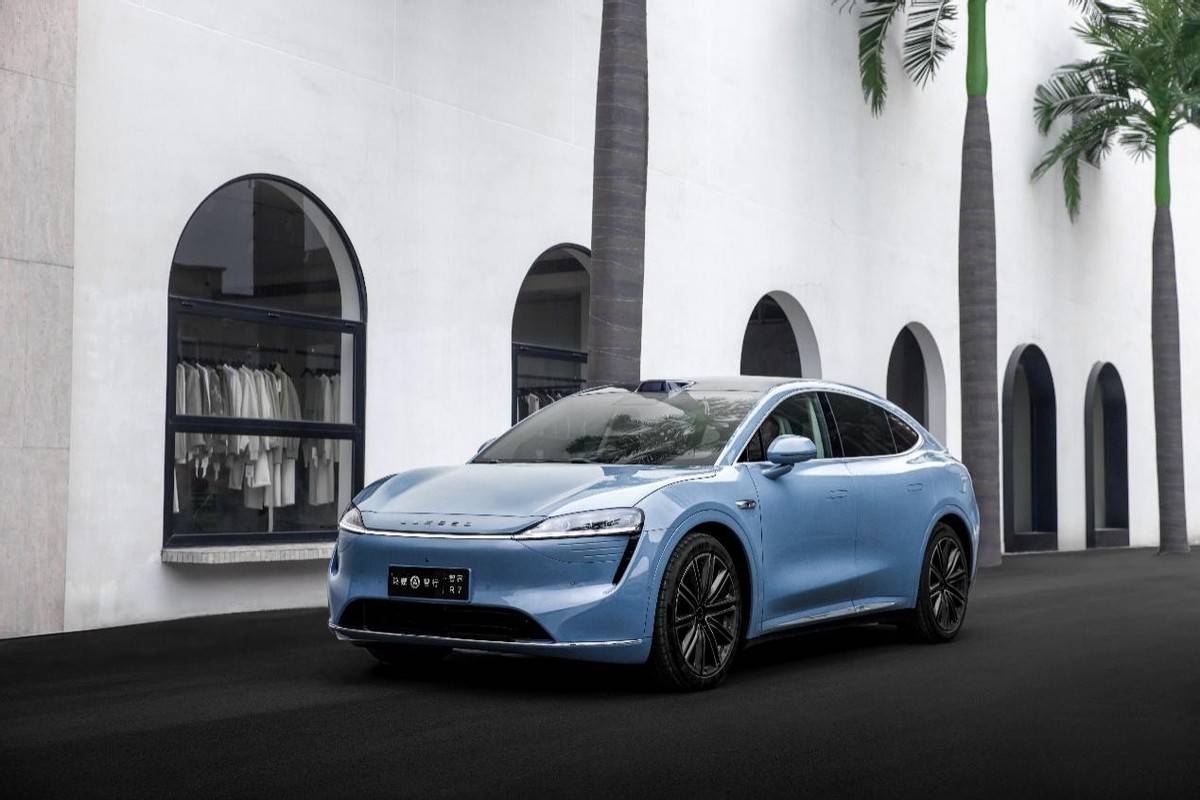 智界R7累计大定超3.8万，给Model Y来点“六边形战士”的震撼！_搜狐汽车_搜狐网