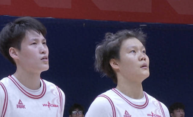 四川女篮81比68轻取浙江，五人上双篮板制胜_得分_比赛_WCBA