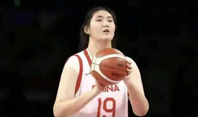 巨人张子宇狂轰56分 为何无缘WCBA赛场？_比赛_青少年_山东