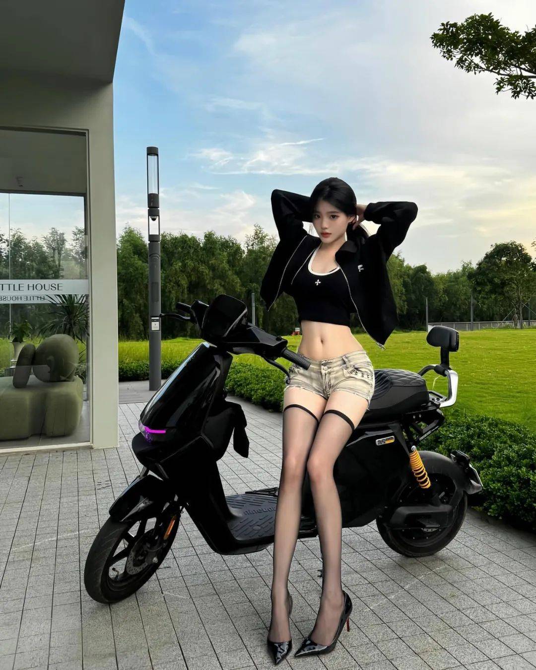 香港第一女神！176cm、49kg，黑丝大长腿，真的人间尤物啊_大腿_身材_曲线美