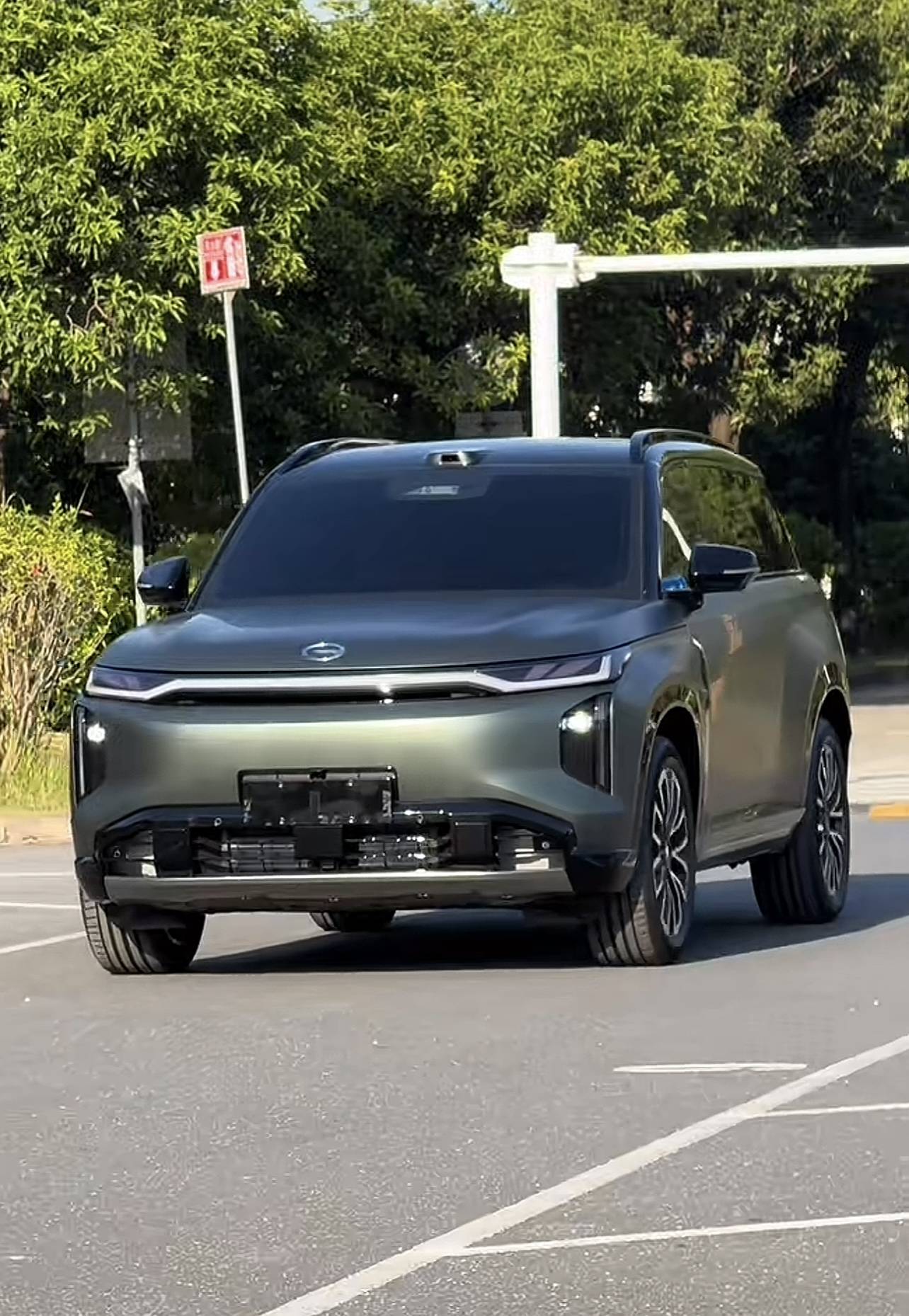 广汽传祺S7实车现身，高近1米8+激光雷达，配四驱+续航超1000km_搜狐汽车_搜狐网