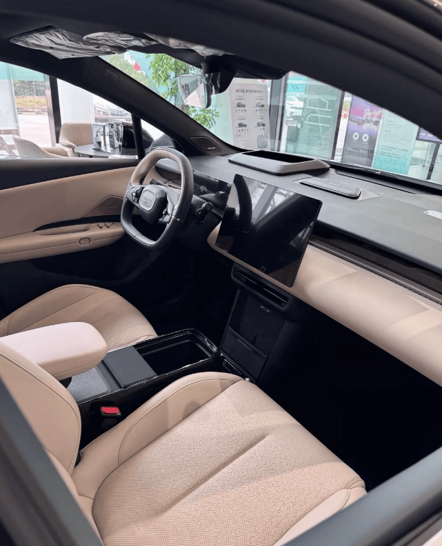 SEA浩瀚架构加持，领克Z20比肩全球高端豪华品牌车型_搜狐汽车_搜狐网