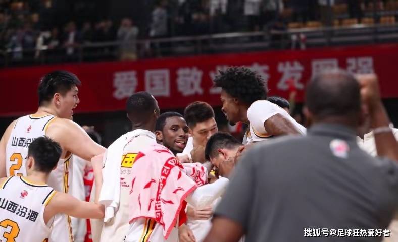 末节爆发！CBA：山西客场130：104大胜广州，看完这场比赛，我不得不说的事实_张宁三