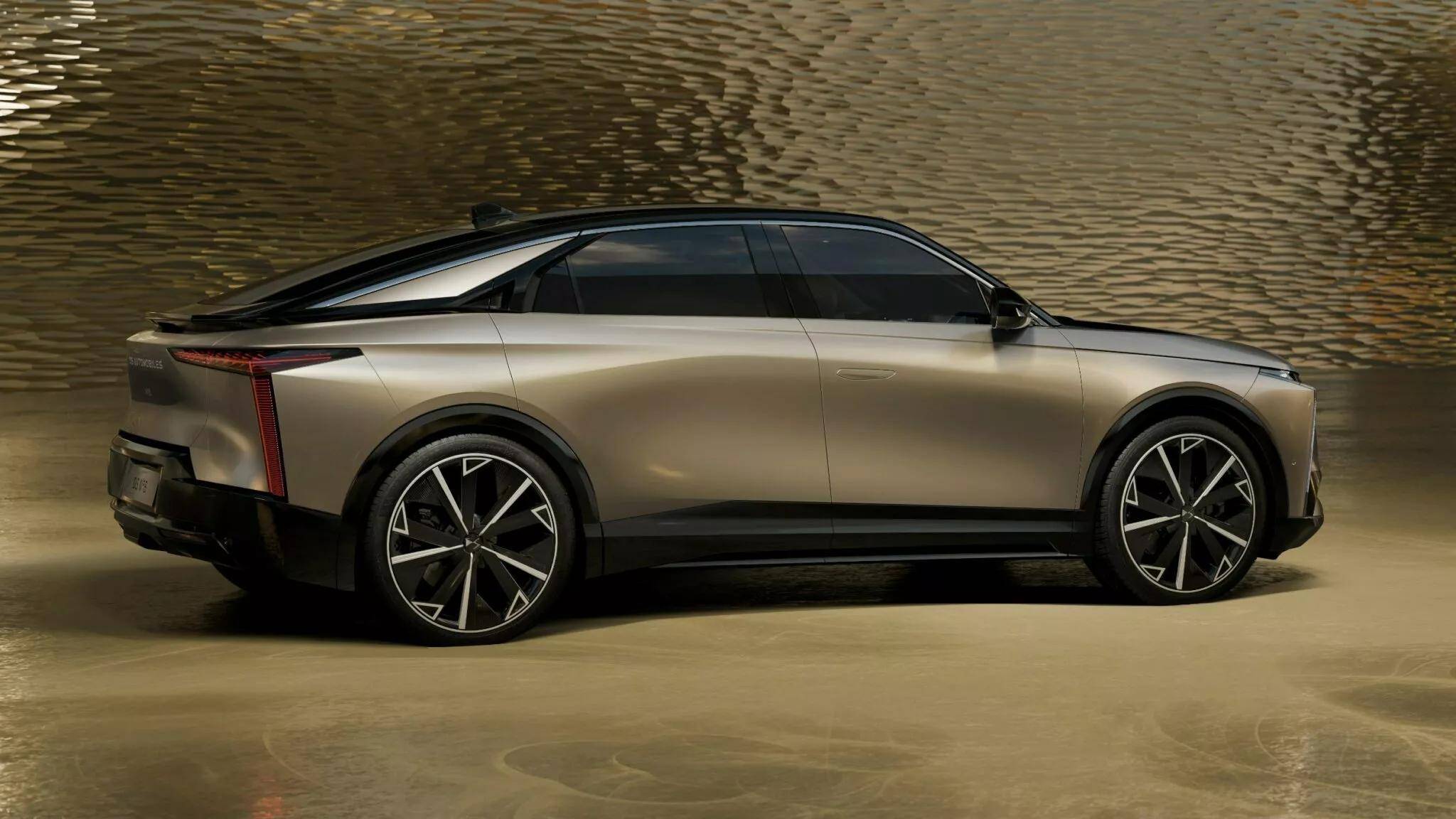 法系全新设计！DS N°8纯电轿跑官图亮相，最大续航750公里_搜狐汽车_搜狐网