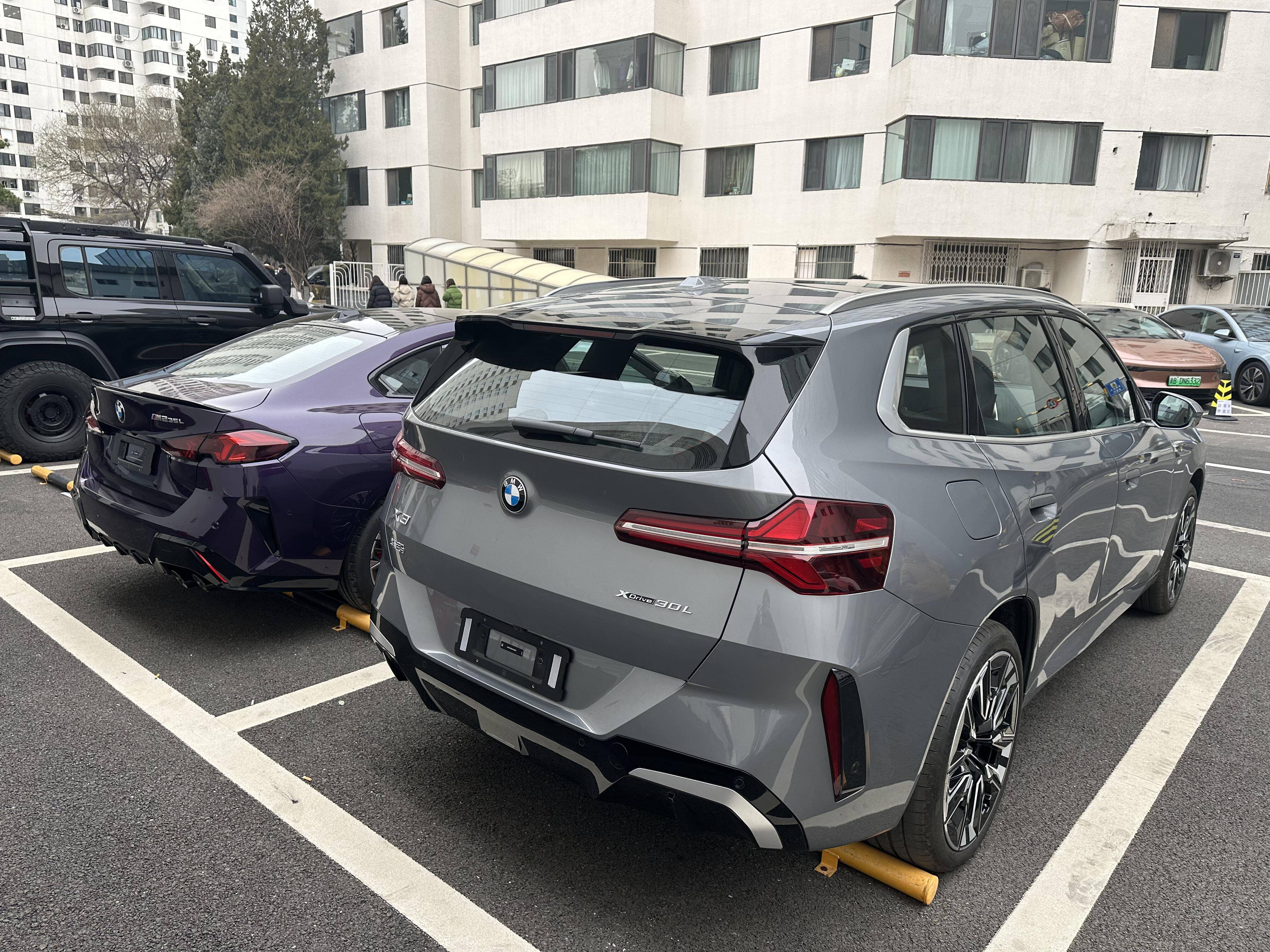 全新宝马X3L现身街头，大过奔驰GLC+全景星轨天幕，动力/底盘升级_搜狐汽车_搜狐网