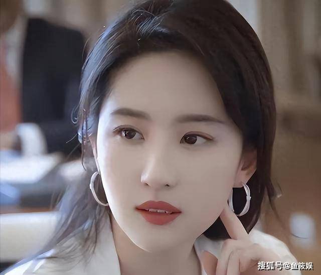 为何刘亦菲单身至今？不是没人想娶，看完这些照片你就明白了！事业感情生活