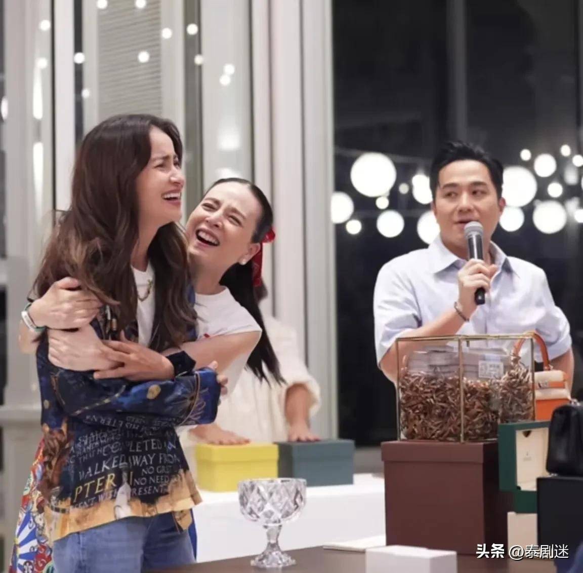 泰娱顶流大花聚会，Ann、Aff同框，网友：三台女神的碰撞！_Aump_电视_Noon