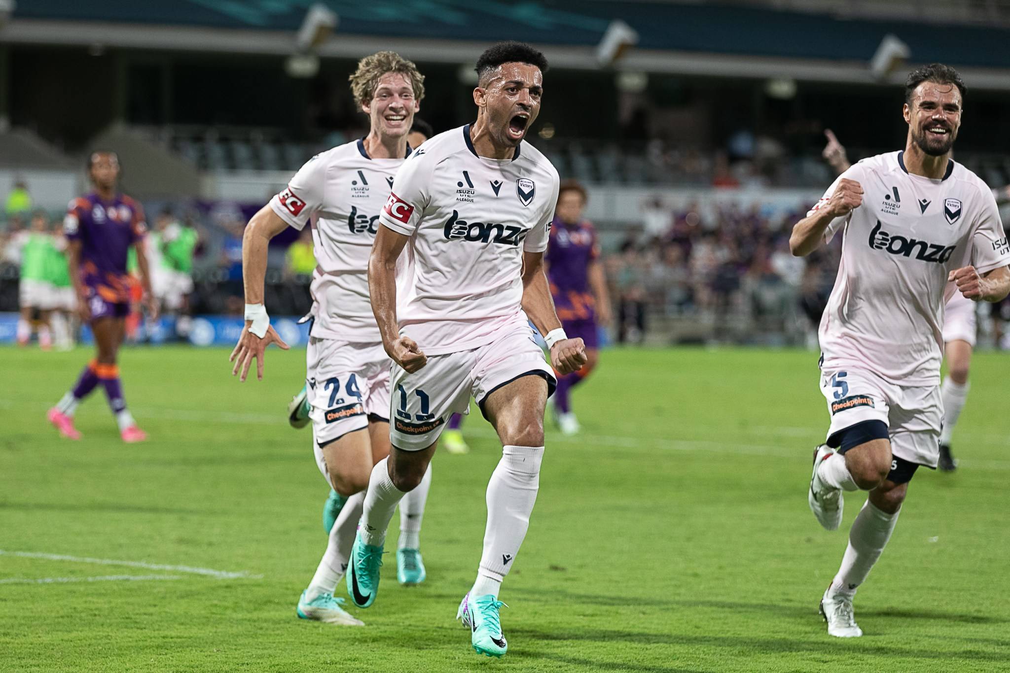 澳超：悉尼FCVS墨胜利_联赛_比赛_防守