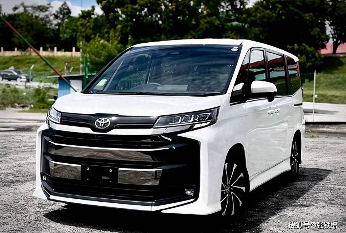 适合工薪族的丰田MPV，车长4695mm，侧滑门，2+2+3座椅，两种动力_搜狐汽车_搜狐网