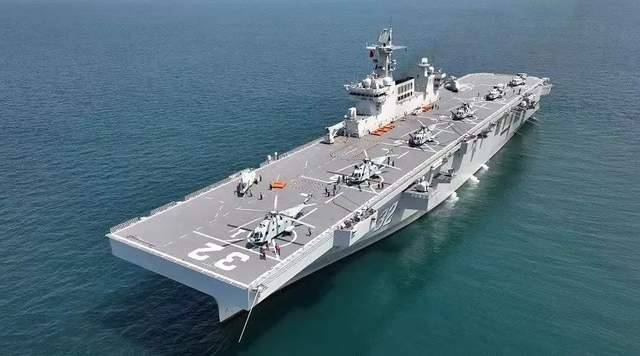 075型两栖攻击舰，参考076型，中期升级，到底有多强悍？_能力_的设计_电磁弹射器