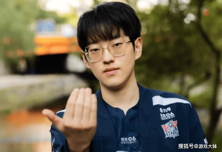 Doinb实力再次被质疑，排位遇到scout，被单杀7次后彻底破防_Scout_团队_打法