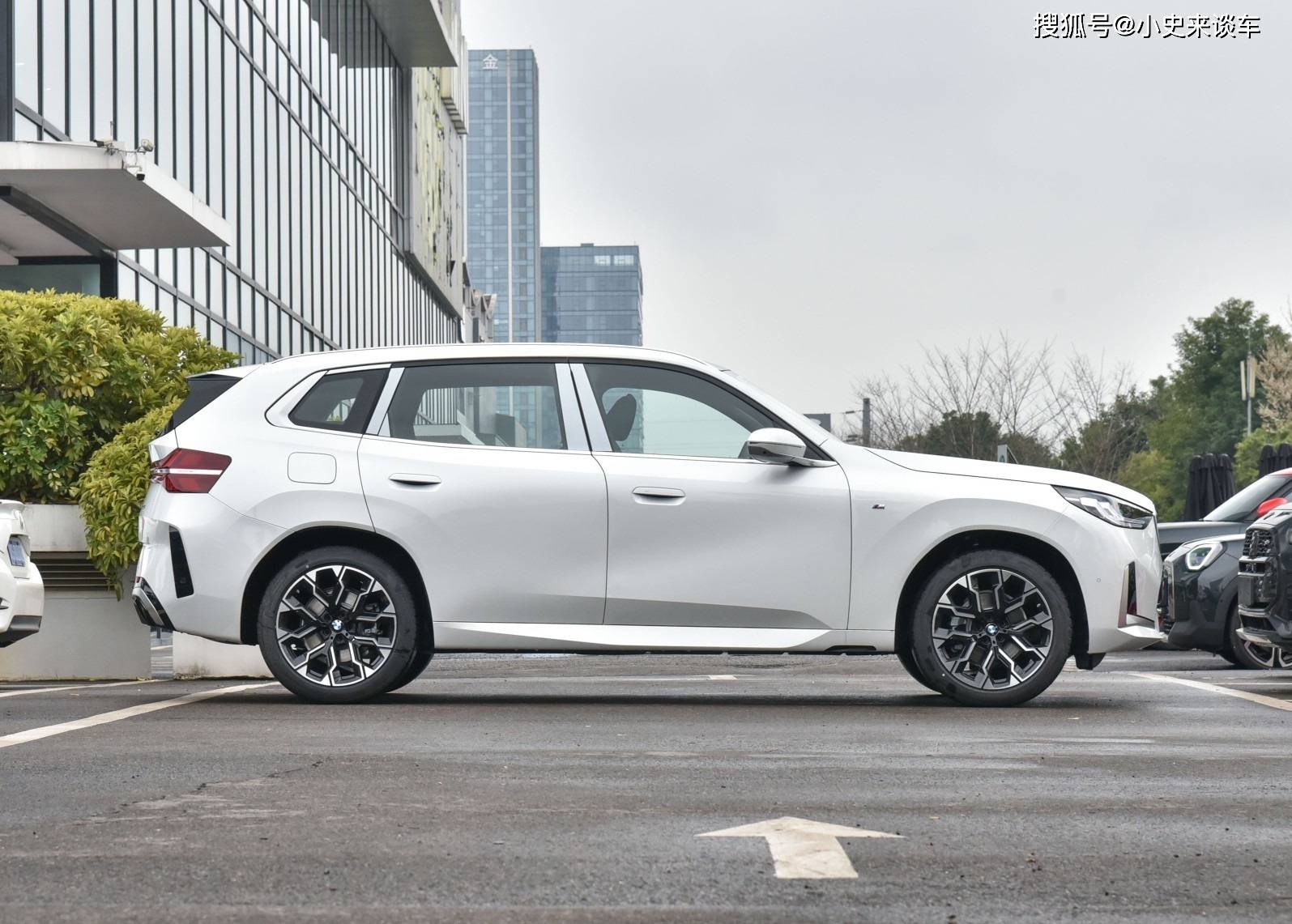 全新宝马X3上市！售价下滑明显，轴距比肩宝马X5，配2.0T四驱+8AT_搜狐汽车_搜狐网