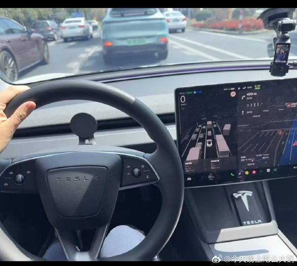 特斯拉FSD对比享界S9 ADS 3.0，谁是更可信赖“专职司机”？_搜狐汽车_搜狐网
