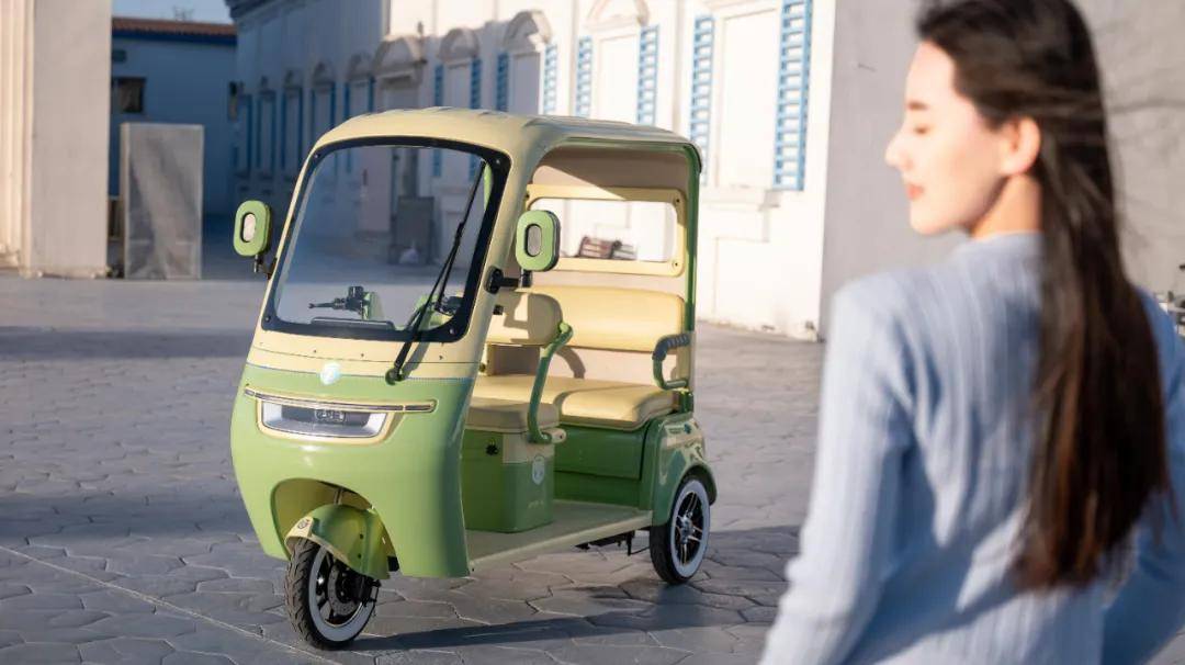 顶流归来 智能升级——金彭SU7pro+ 五处升级 焕新上市_搜狐汽车_搜狐网