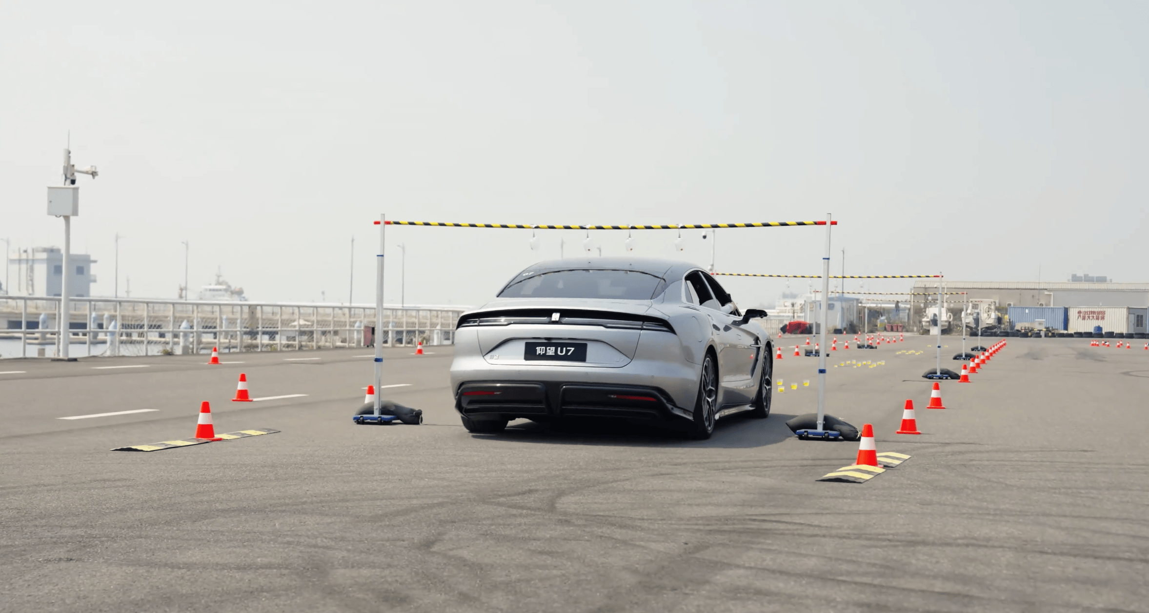 仰望U7 62.8万起售有多震撼？看看媒体实测便知_搜狐汽车_搜狐网