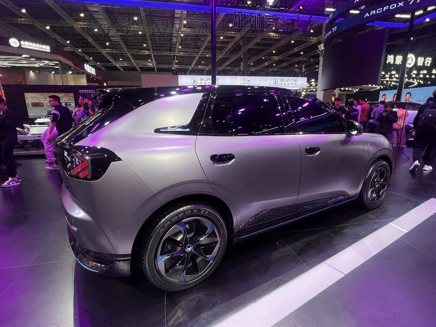 北汽极狐T1 以越级实力重塑对A0级纯电SUV的新认知_搜狐汽车_搜狐网