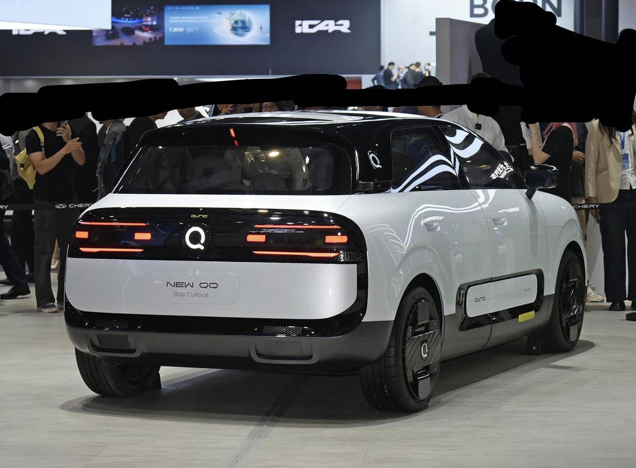 奇瑞QQ新能源亮相，轴距2750mm，赛博朋克风格，剑指比亚迪海豚！_搜狐汽车_搜狐网