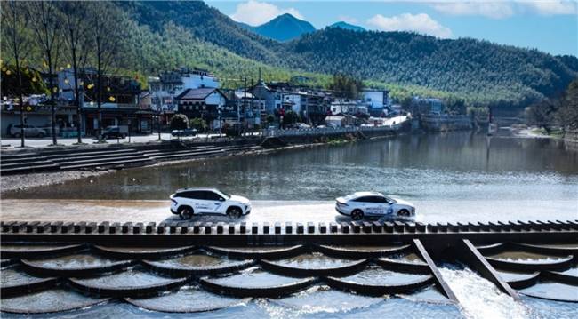 50天热销2万！银河L6 EM-i车主证言：2000km续航+智能座舱重塑出行幸福感_搜狐汽车_搜狐网