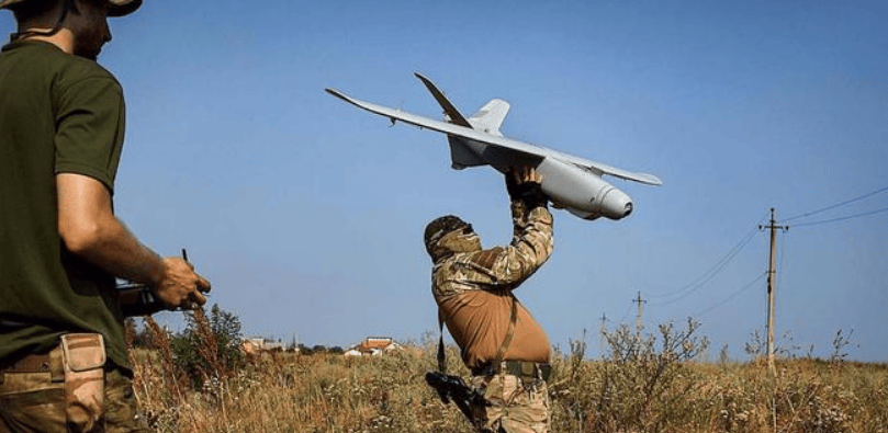 俄军“天竺葵 - 2”无人机红场阅兵亮相！乌军防空面临新挑战_发射方式_作战效能_俄罗斯