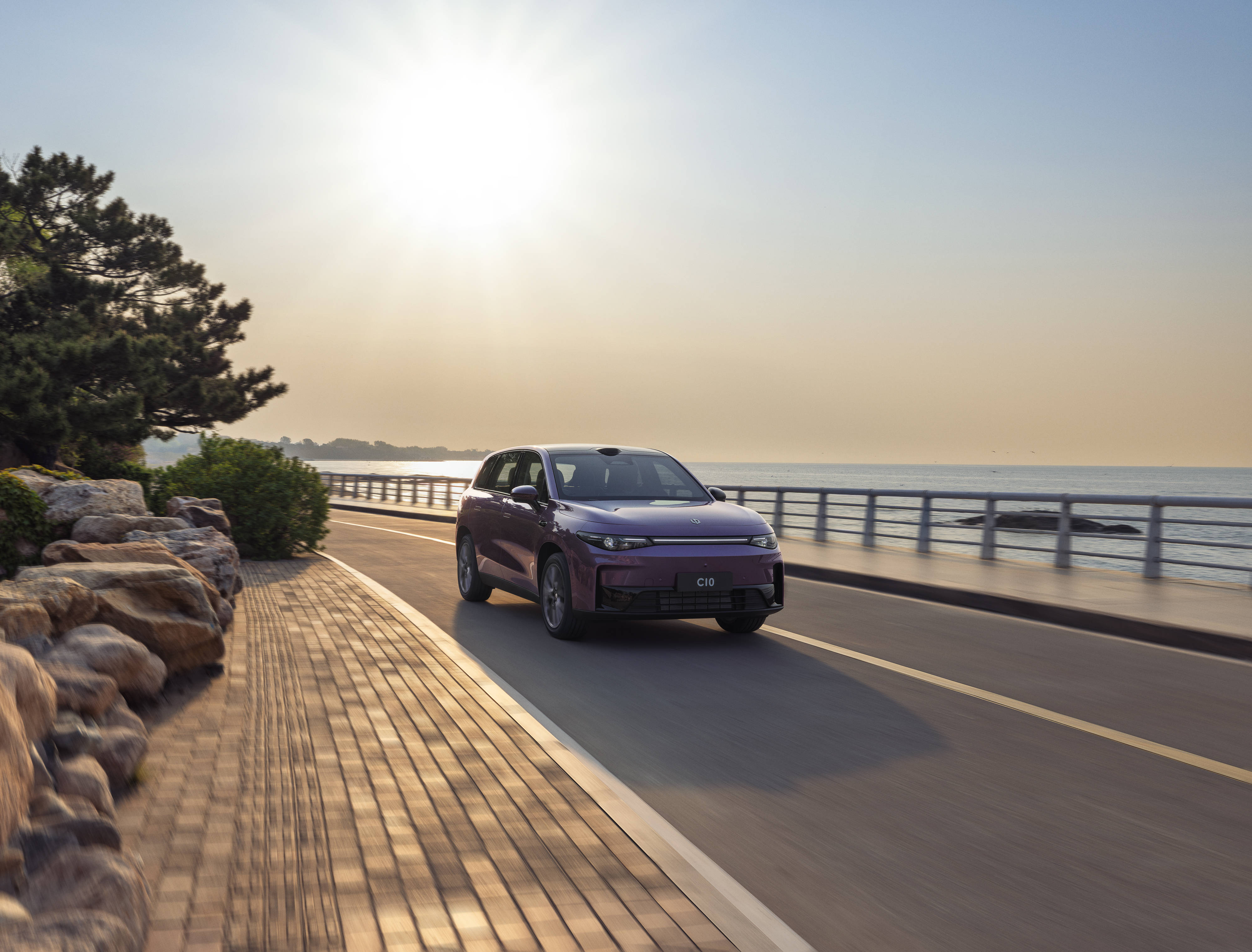 2026款零跑C10售 12.28万起 你还会看宋PLUS、银河E5、深蓝S05吗？_搜狐汽车_搜狐网