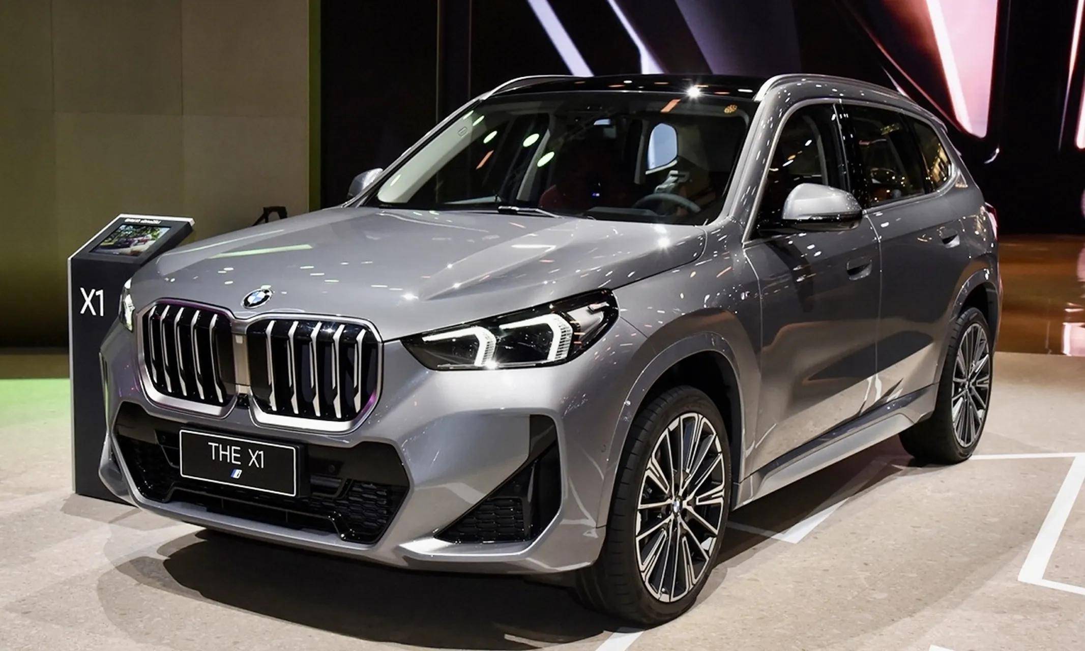 宝马X1变身“价格屠夫”！2.0T四缸杀到17万，是真香还是割韭菜？_搜狐汽车_搜狐网