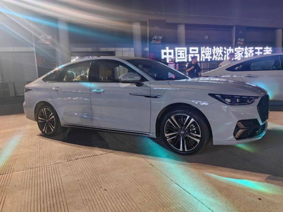 奇瑞艾瑞泽8 PRO 2.0T，售12.29万起_搜狐汽车_搜狐网